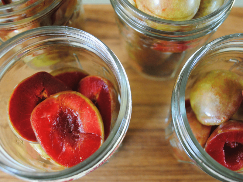 How to can plums (and other stone fruit) at home